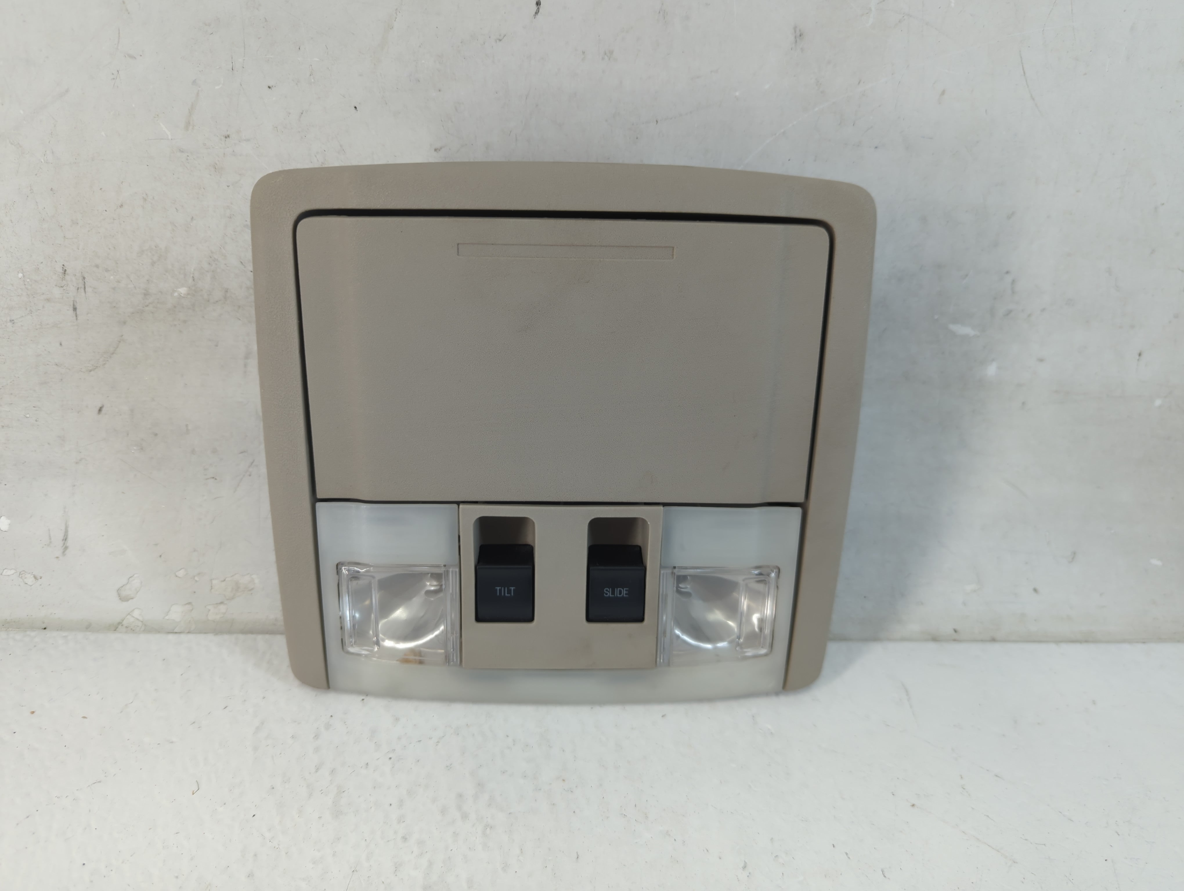 2010 Ford Taurus Overhead Roof Console – Oemusedautoparts1.com