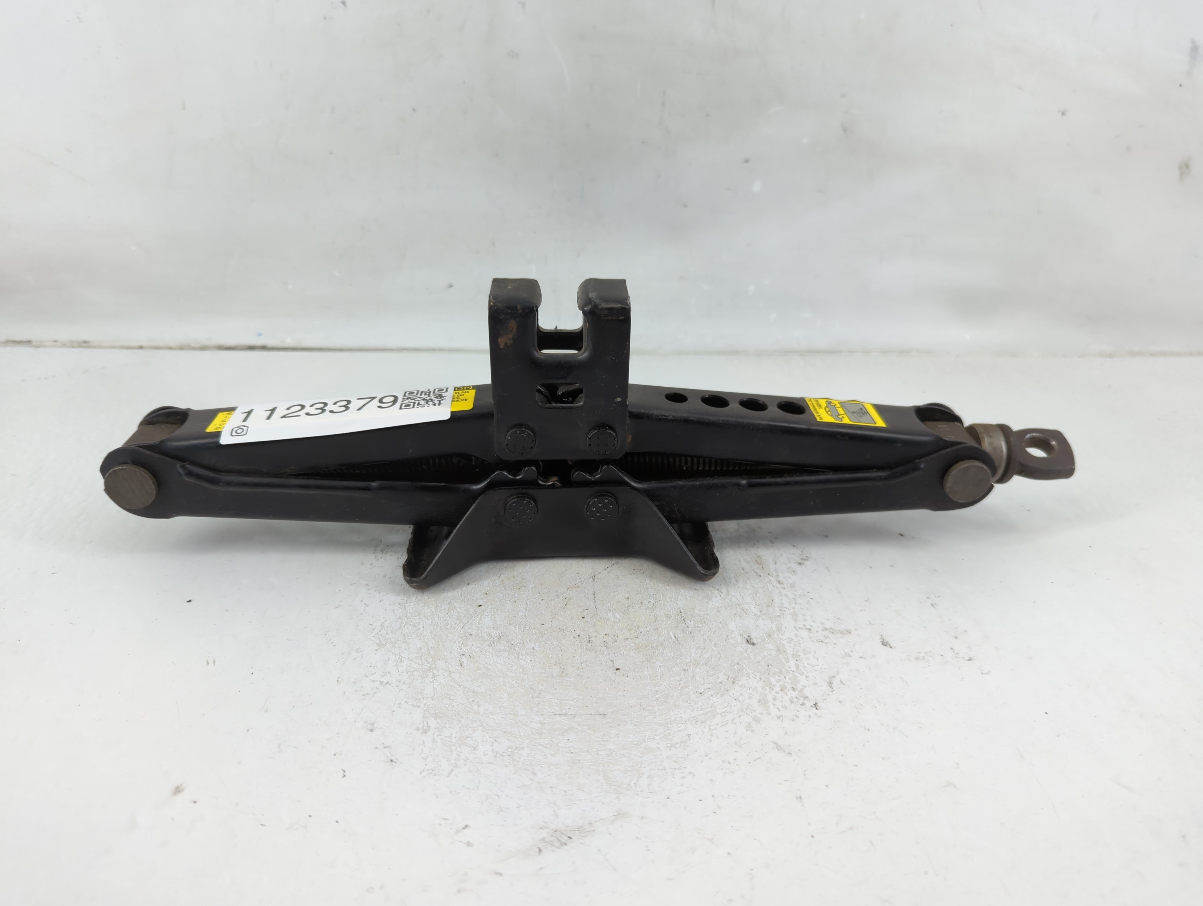 2010 Toyota Corolla Spare Scissor Car Jack – Oemusedautoparts1.com
