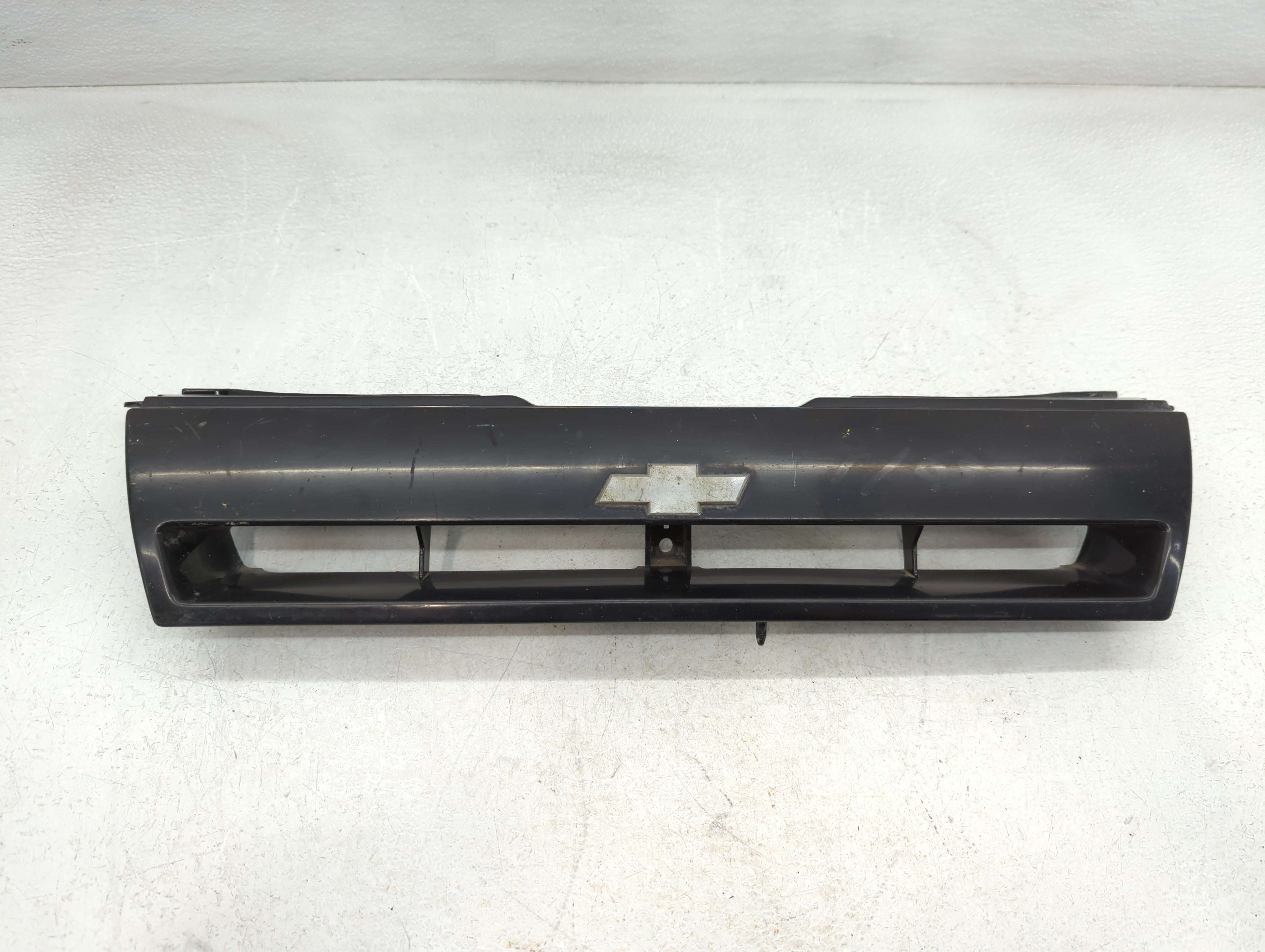 1987 Chevrolet Spectrum Front Bumper Grille Cover – Oemusedautoparts1.com