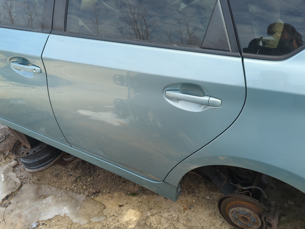 2010-2015 Toyota Prius Driver Rear Door Oem – Oemusedautoparts1.com