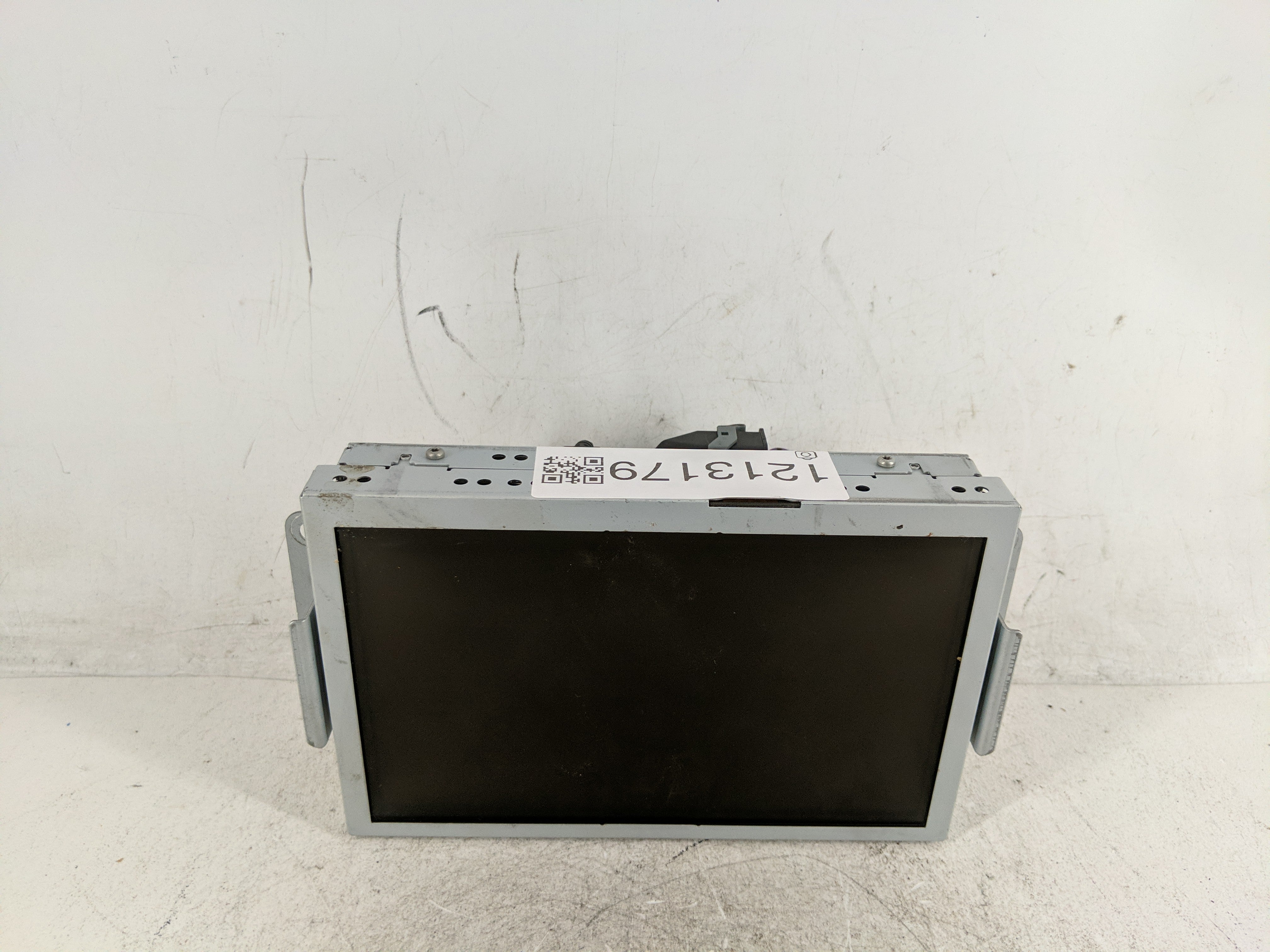 2013-2014 Ford Explorer Information Display Screen – Oemusedautoparts1.com