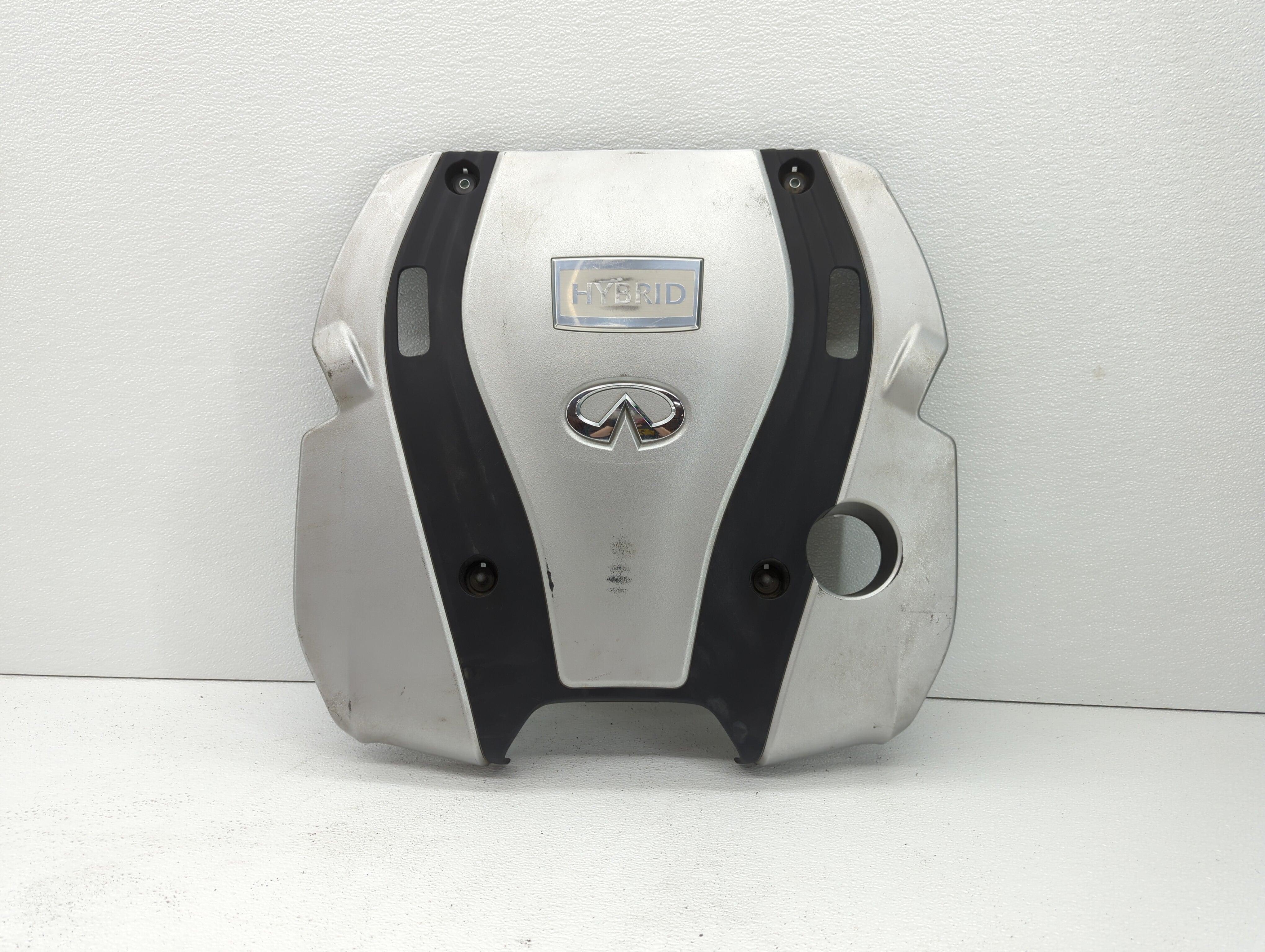 2015 Infiniti Q50 Engine Cover – Oemusedautoparts1.com