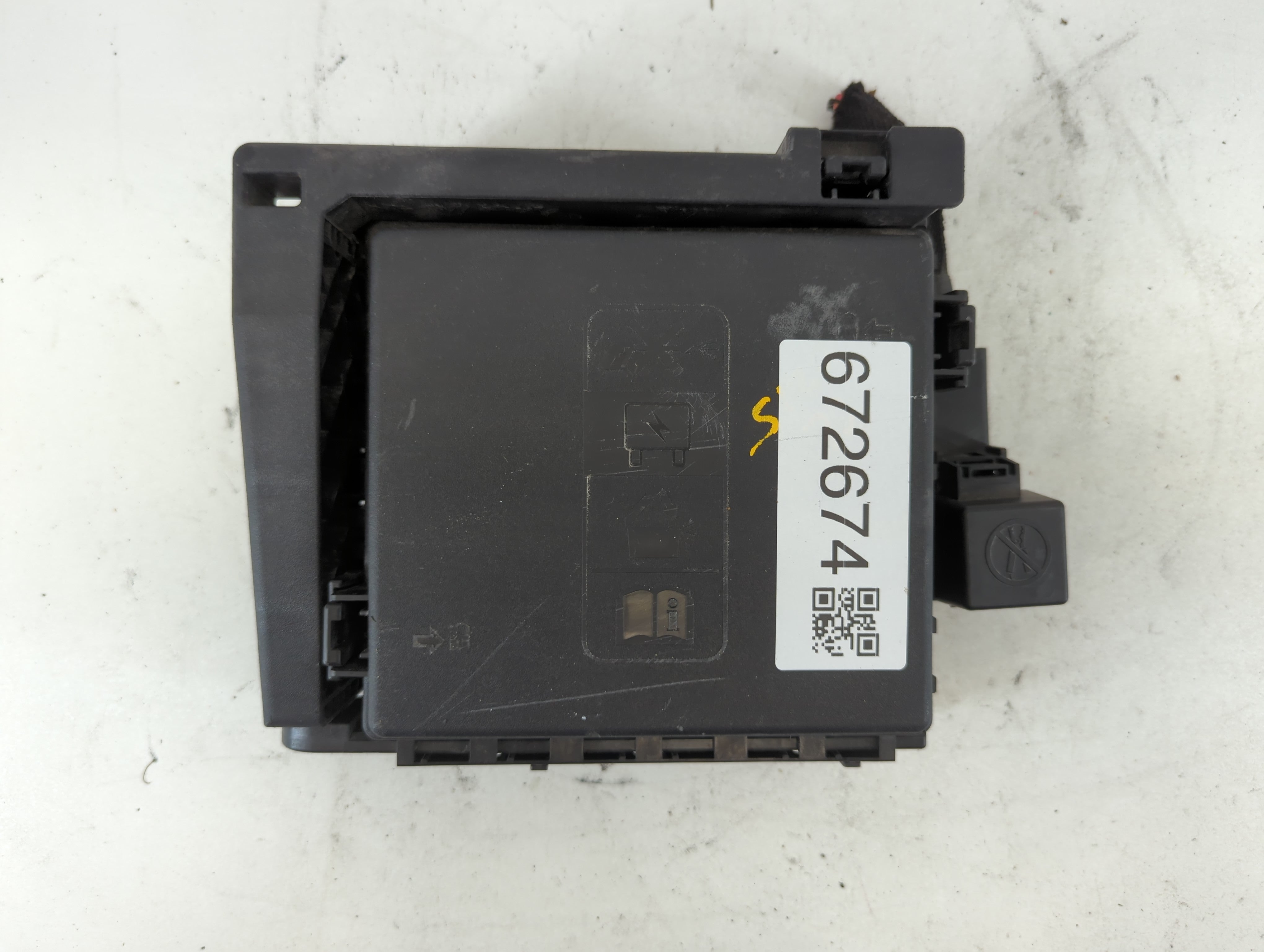2020-2022 Chevrolet Traverse Fusebox Fuse Box Panel Relay Module P/N:2 ...